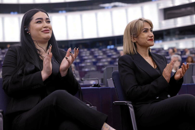 Iraniens, Iraniennes, Combien de souffrances encore